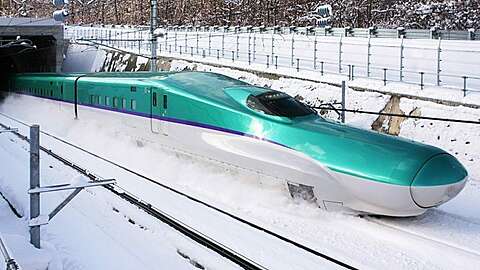 Japanese Culture: Shinkansen | Uchi: Japan Real Estate