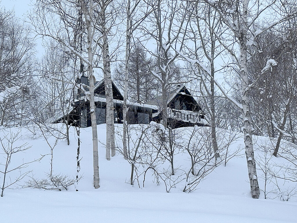 Log Cabins with Private Onsen | Uchi: Japan Real Estate