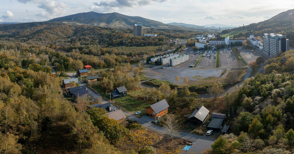 Shinsetsu Estate Rusutsu - Double Lot | Uchi: Japan Real Estate
