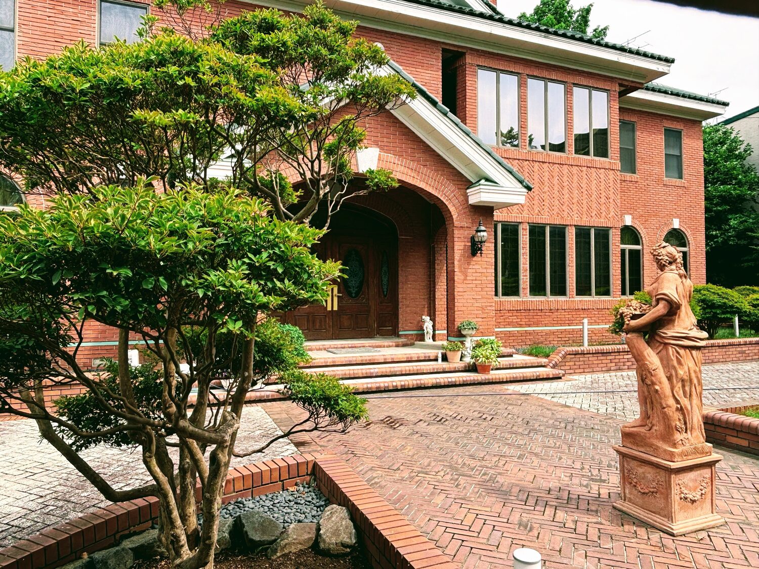 Sapporo Stately Residence | Uchi: Japan Real Estate