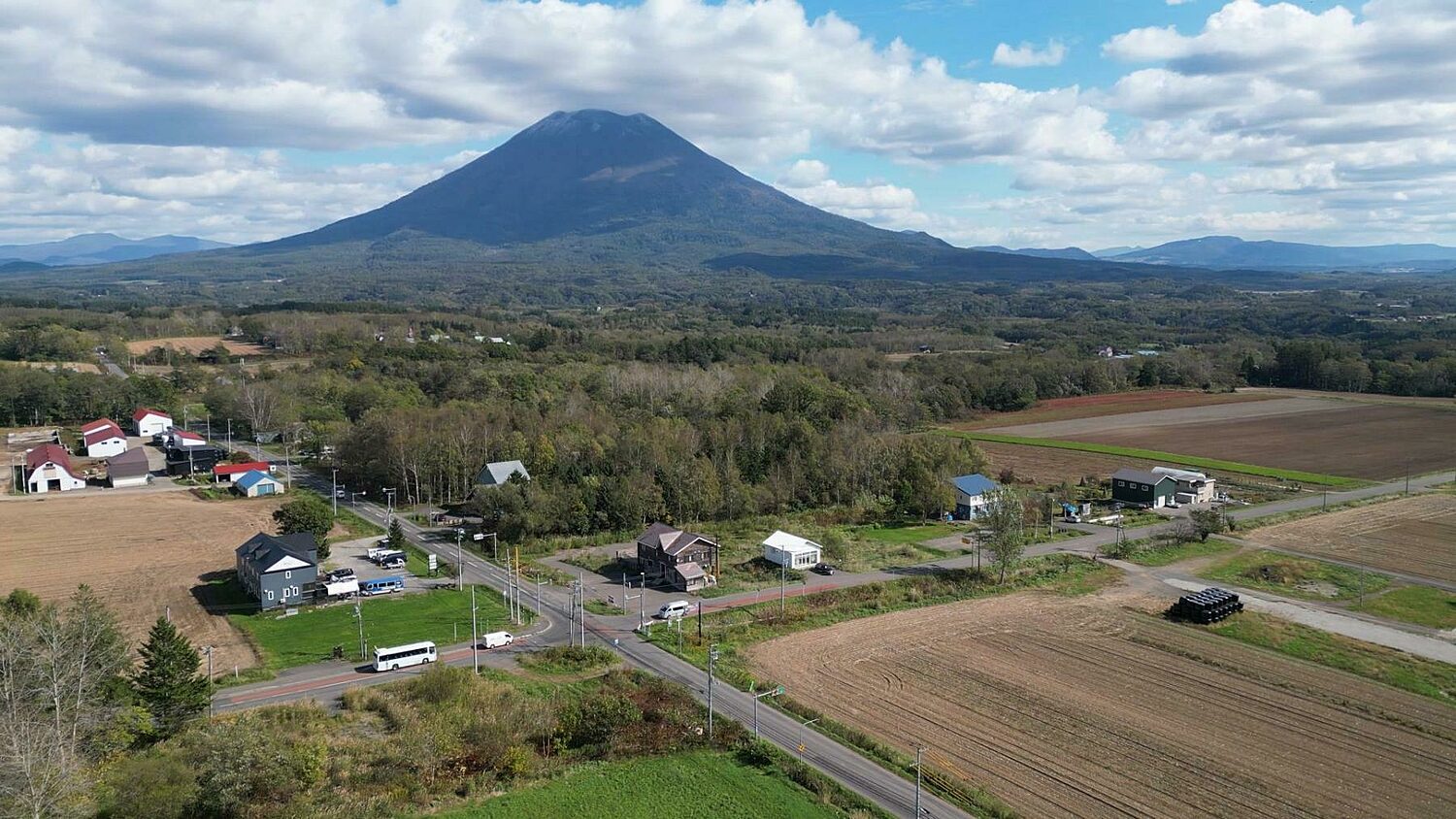 Higashiyama Crossroads Commercial Property | Uchi: Japan Real Estate