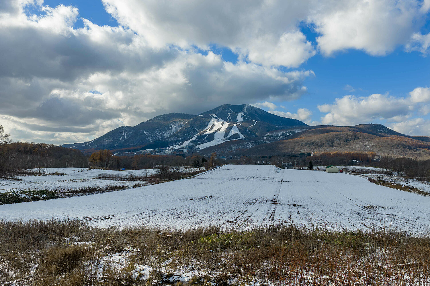 Hirafu Gateway Corner - Large Development… | Uchi: Japan Real Estate